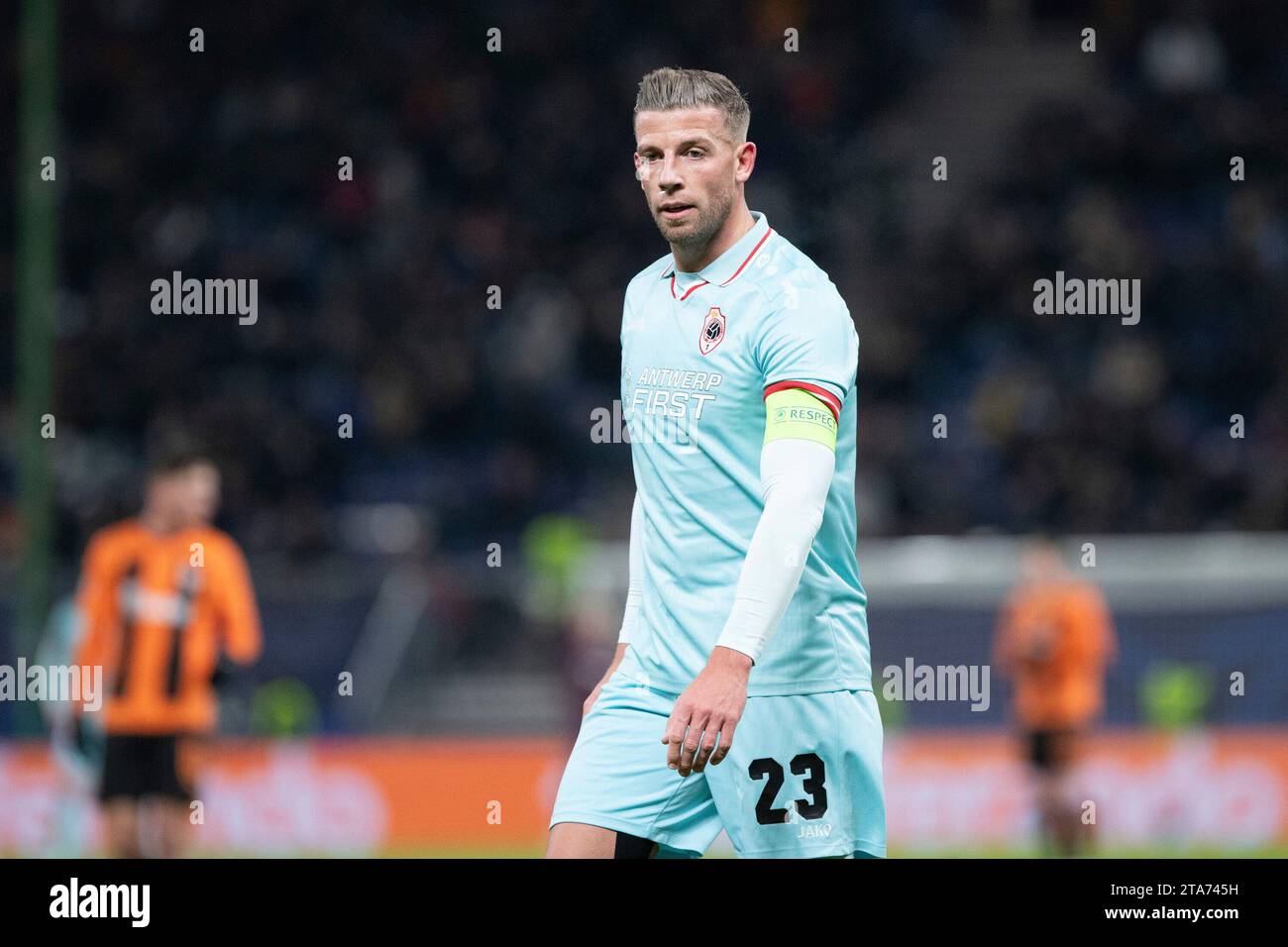Hamburg, Deutschland. 28th Nov, 2023. Toby Alderweireld (Royal ...