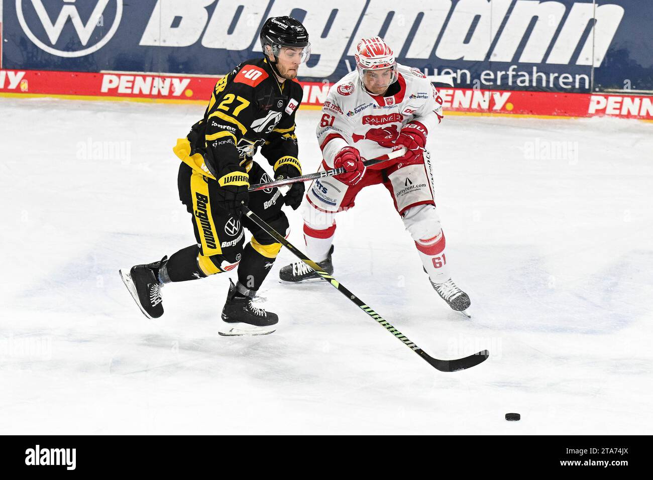 Eishockey - DEL 2: Krefeld Pinguine vs EC Bad Nauheim am 28.11.2023 in ...