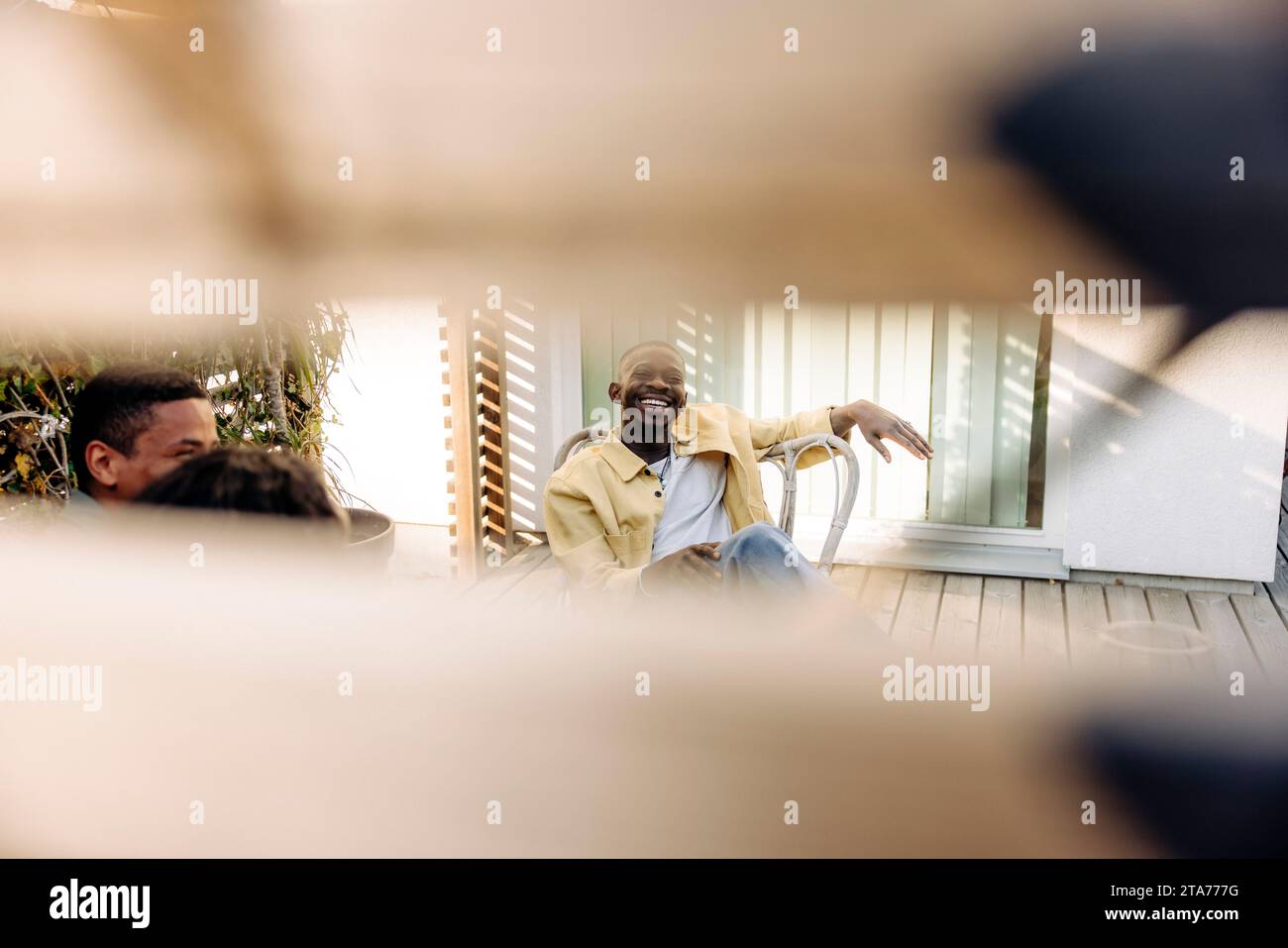 Man having fun with friends hi-res stock photography and images - Alamy