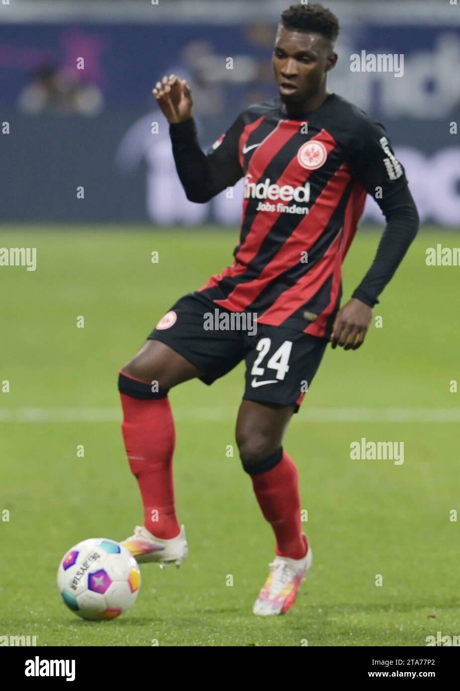 Frankfurt, Deutschland. 25th Nov, 2023. Aurelio. Buta fotografiert beim ...