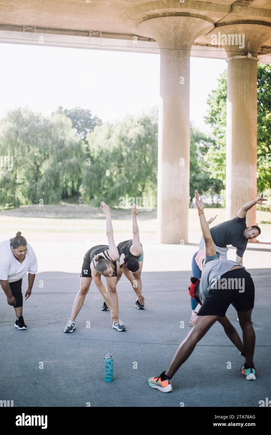 Warm up exercises hi-res stock photography and images - Alamy