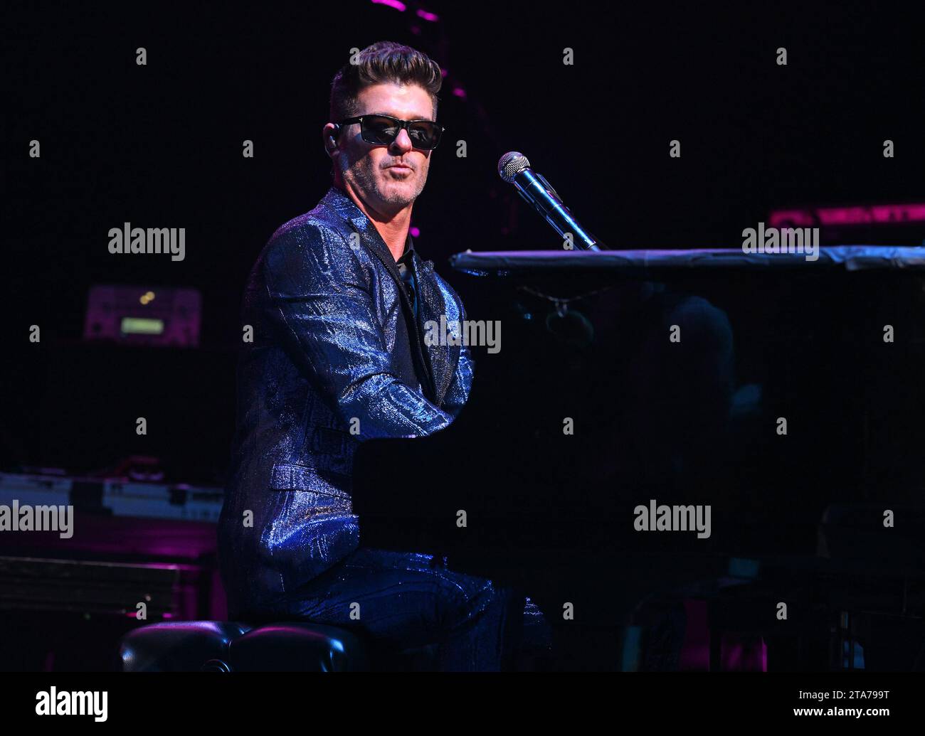 Robin Thicke performs at Hard Rock Live held at the Seminole Hard Rock ...