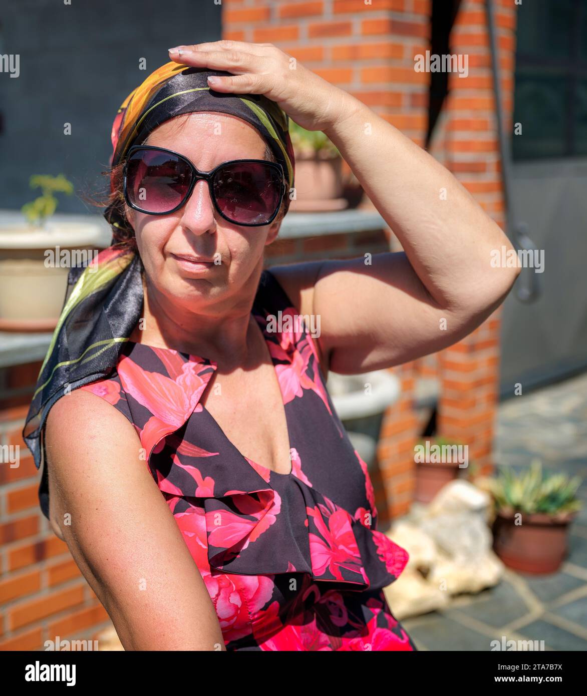 Flamboyant dress hi-res stock photography and images - Alamy