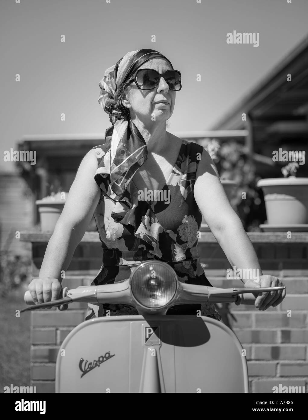 Vintage vespa with lady Black and White Stock Photos & Images - Alamy Vintage vespa with lady Black and White Stock Photos & Images - Alamy