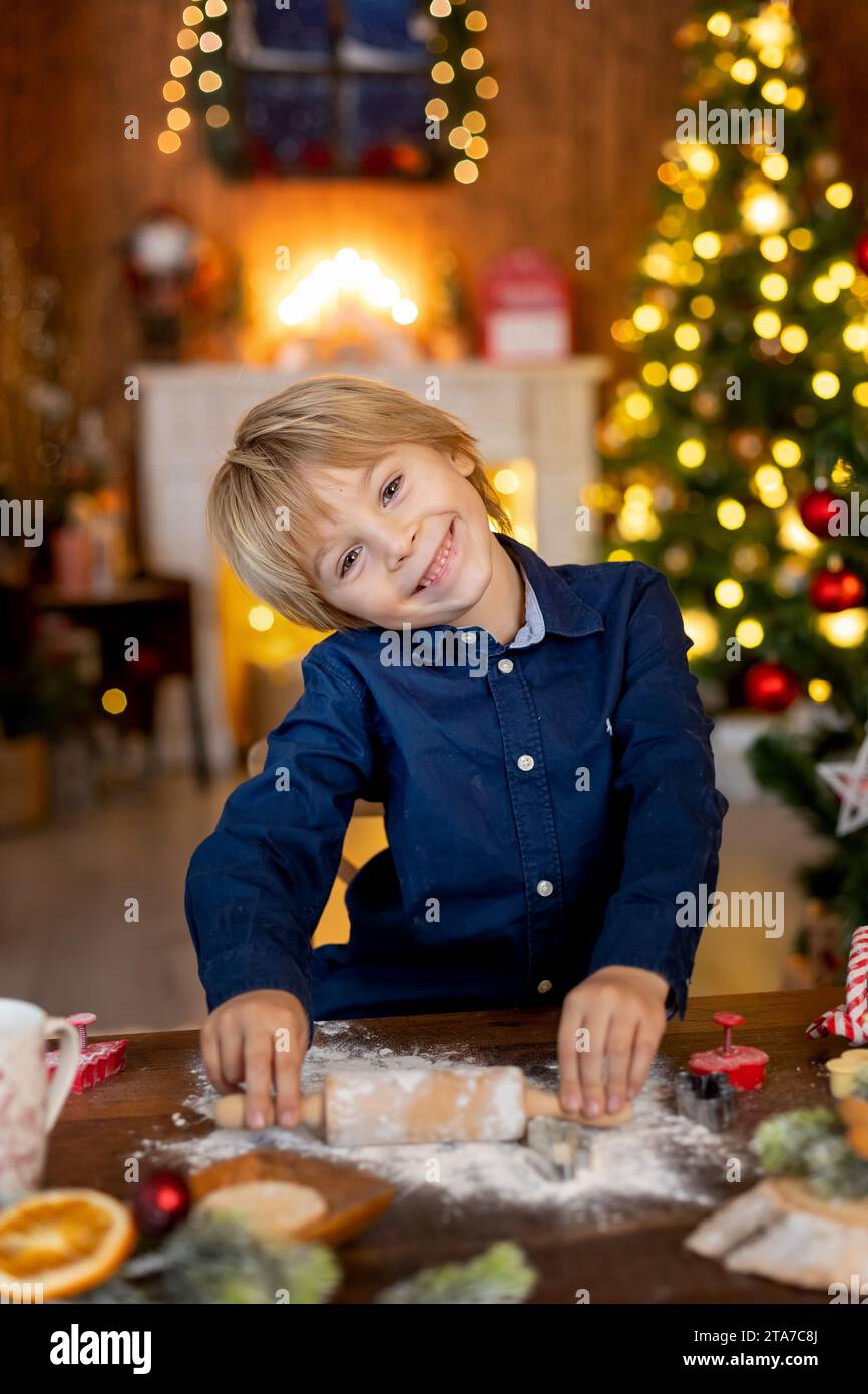 Grandparent reading fire hi-res stock photography and images - Alamy