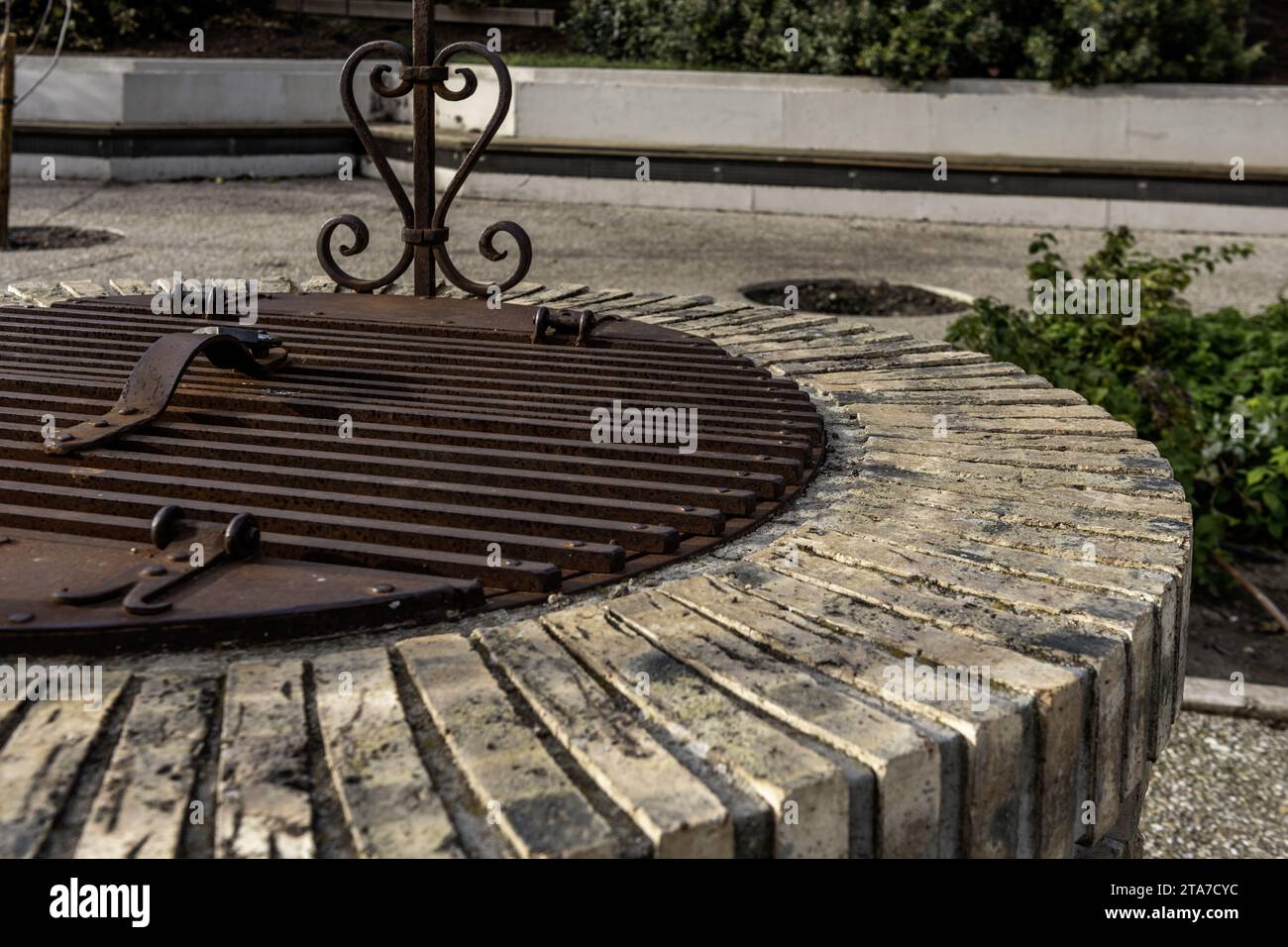 Well built hi-res stock photography and images - Alamy