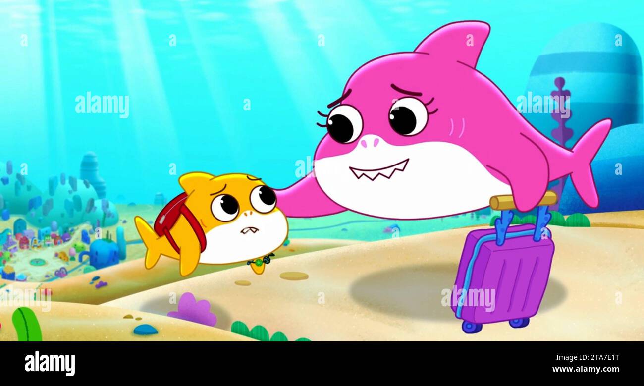 BABY SHARK'S BIG MOVIE!, from left: from left: Baby Shark (voice: Kimiko Glen), Mommy Shark ...
