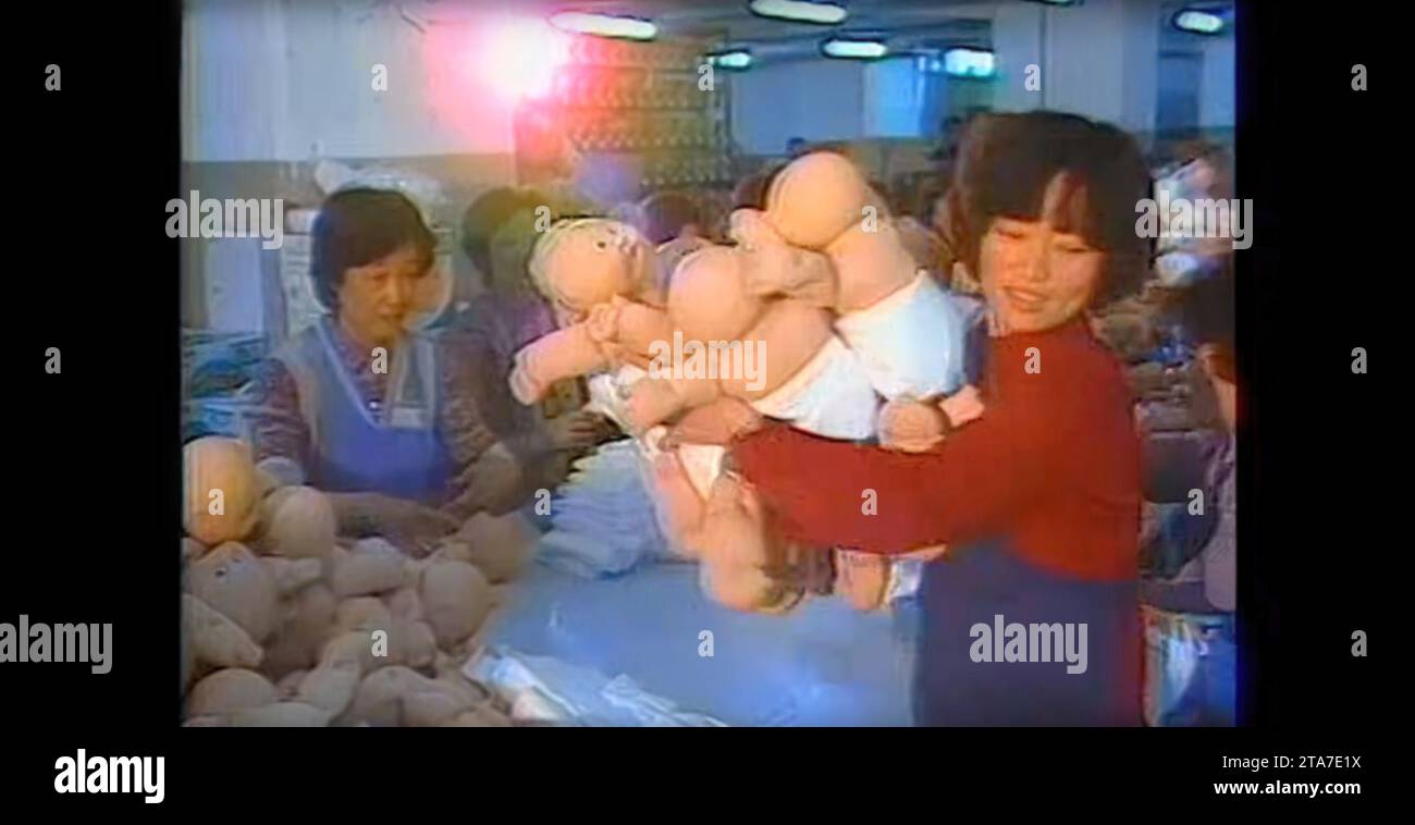 BILLION DOLLAR BABIES: THE TRUE STORY OF THE CABBAGE PATCH KIDS ...