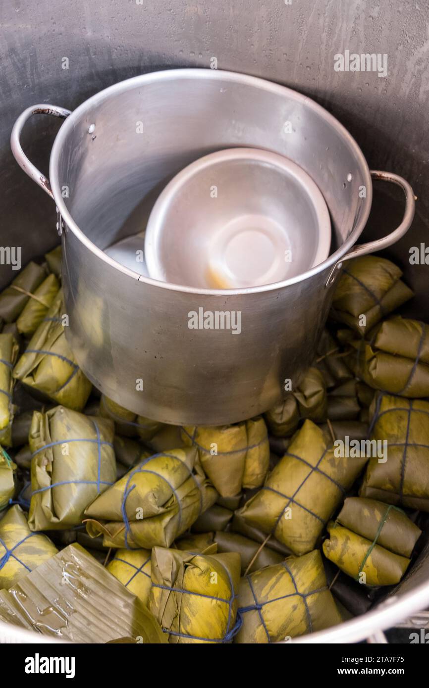 Tamales stall hi-res stock photography and images - Alamy