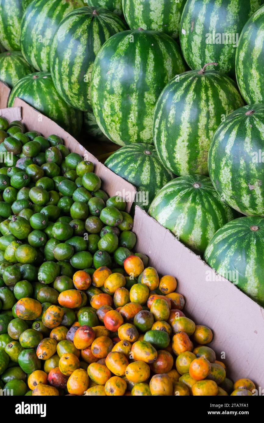 Tropical fruits at a Costa Rican market stall Stock Photo - Alamy