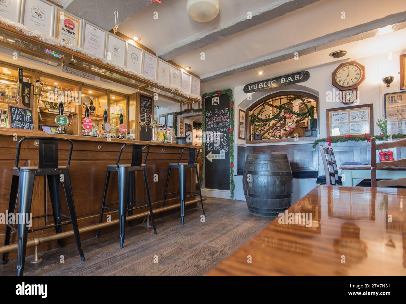 November 2023 in the bar at the gamecock austwick hi-res stock ...