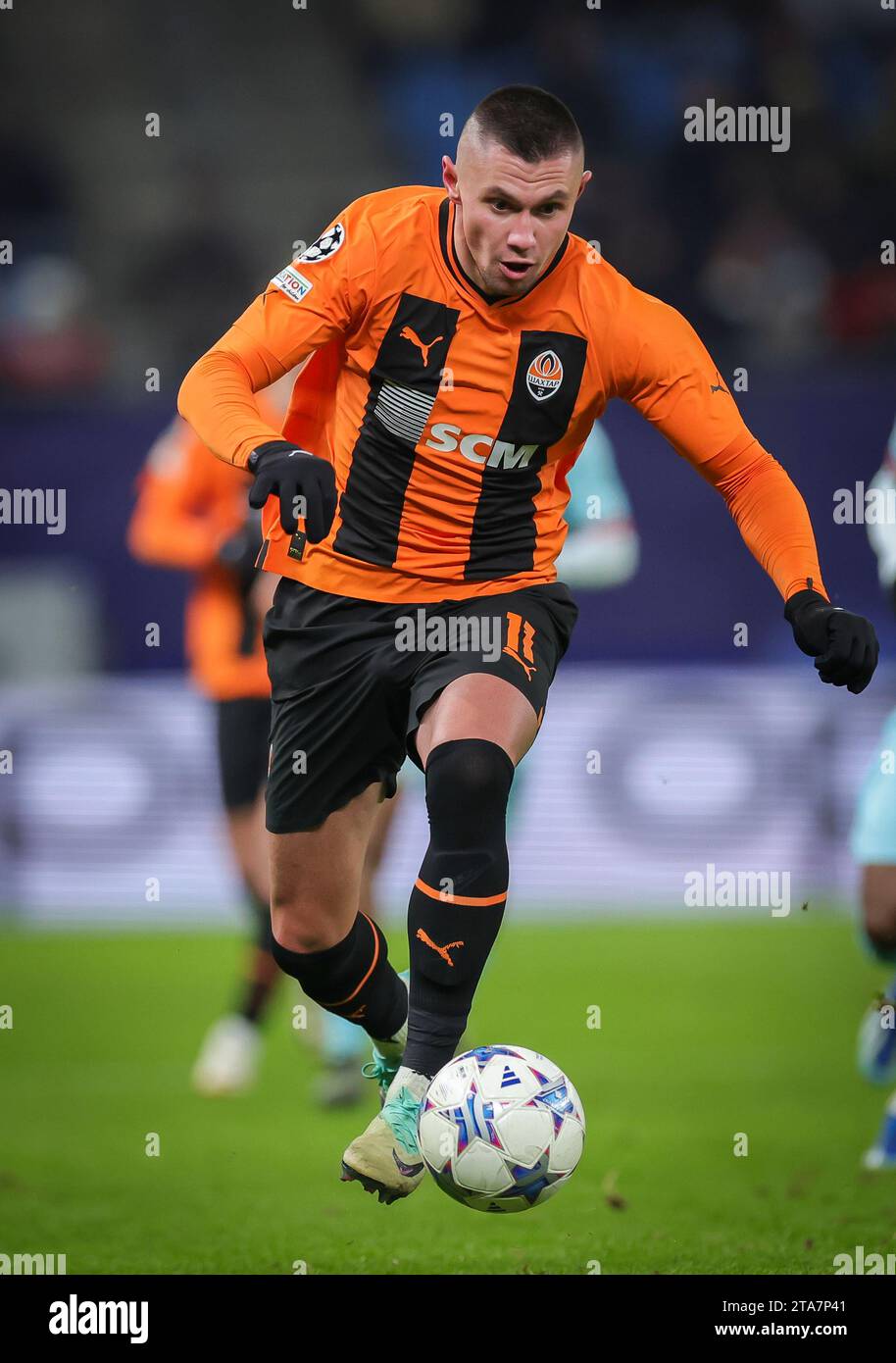 Hamburg, Germany. 28th Nov, 2023. Soccer: Champions League, Shakhtar ...
