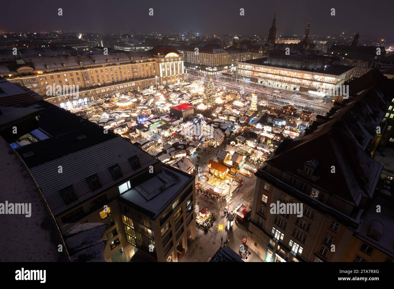 Dresden, Germany. 29th Nov, 2023. The stalls at the 589th Dresden ...