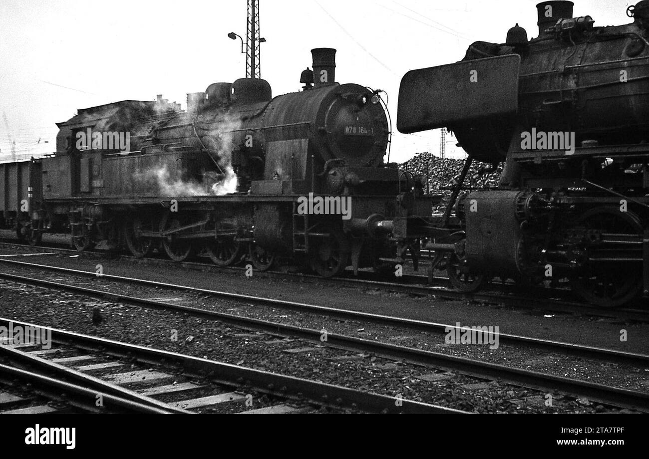 River 001 Black and White Stock Photos & Images - Alamy