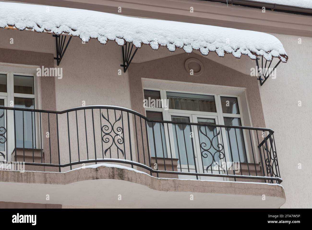 Balcony house covered in snow hi-res stock photography and images - Alamy