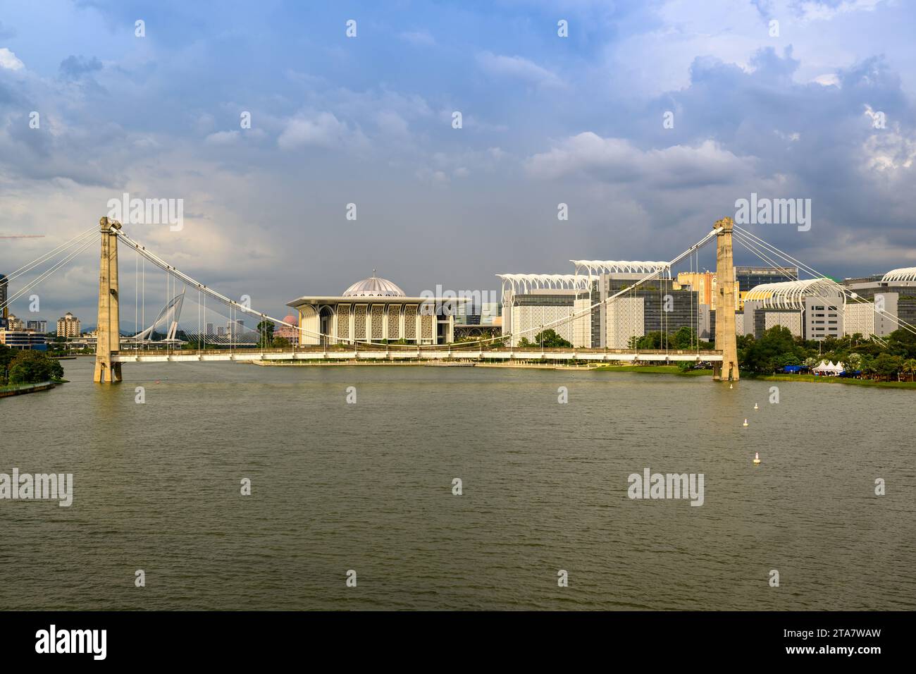 The Monorail Suspension Bridge (The Useless Bridge), Putrajaya Lake ...
