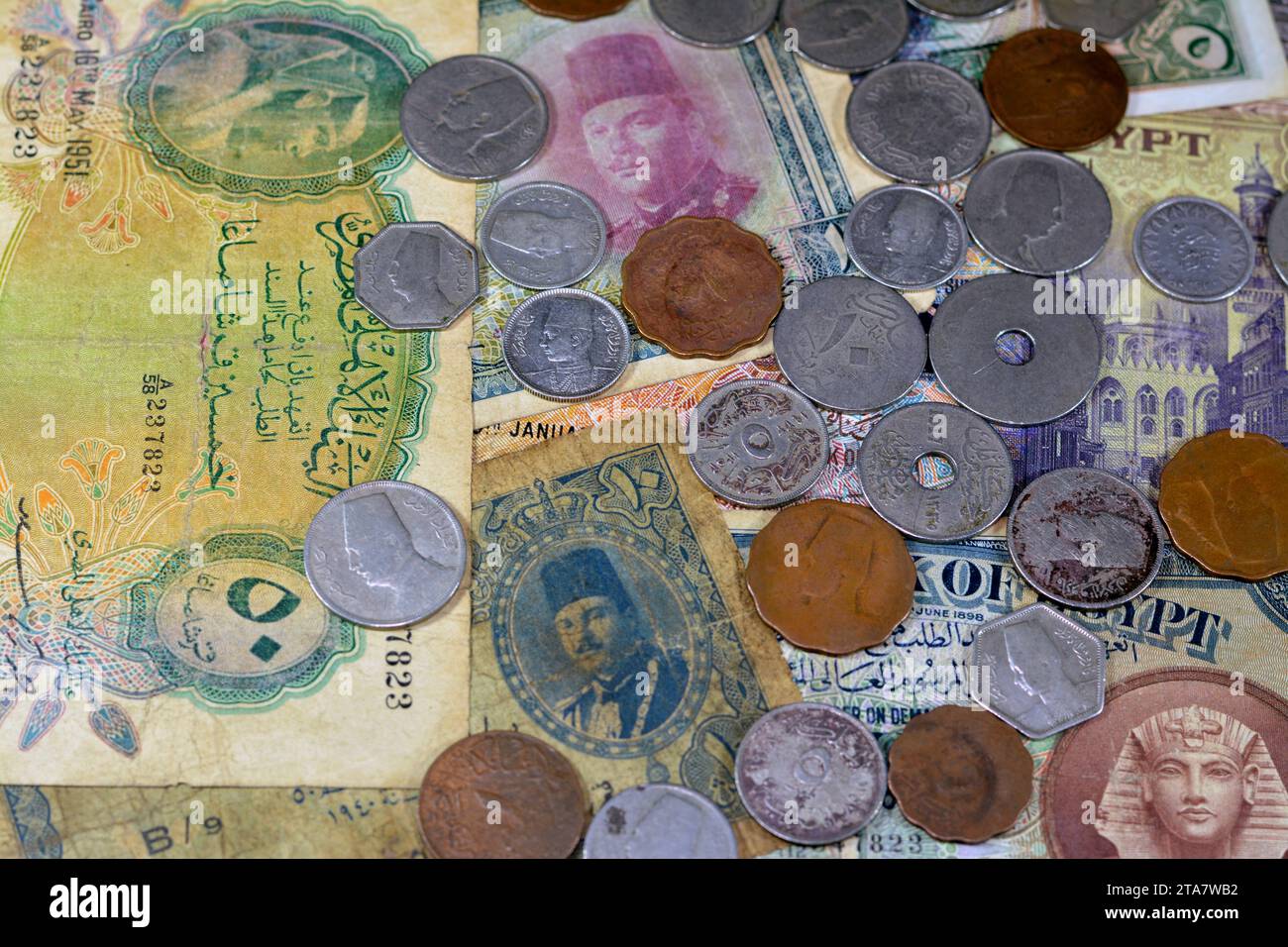 Egyptian Coins And Bills