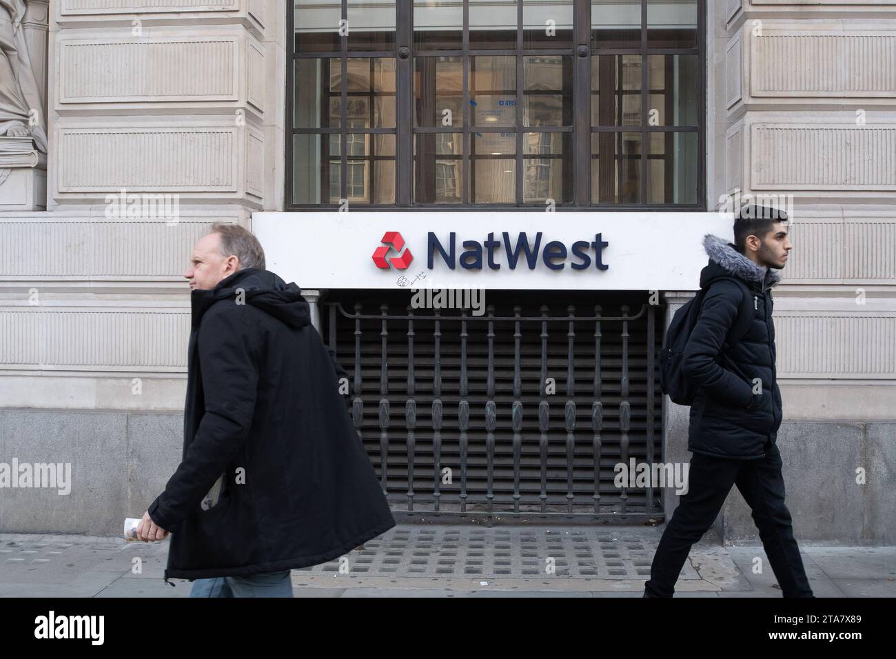 London, UK. 28th November, 2023. A NatWest bank branch in Threadneedle Street in the City of ...