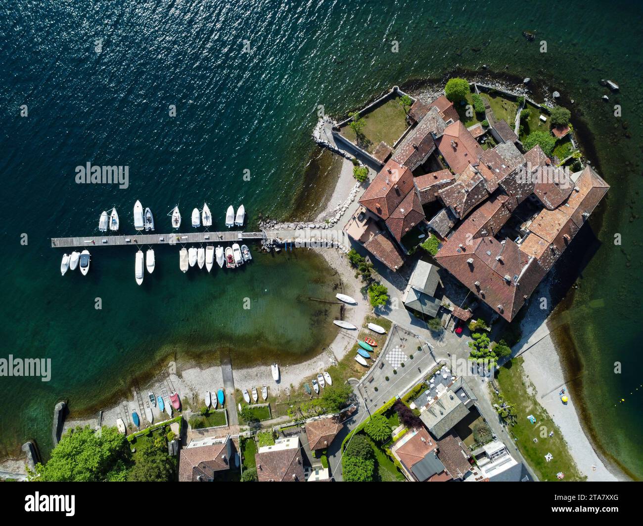 Lierna castle hi-res stock photography and images - Alamy