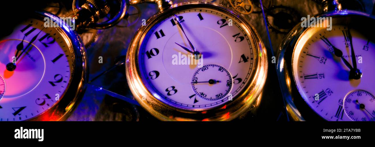 Mechanism of clocks hi-res stock photography and images - Alamy