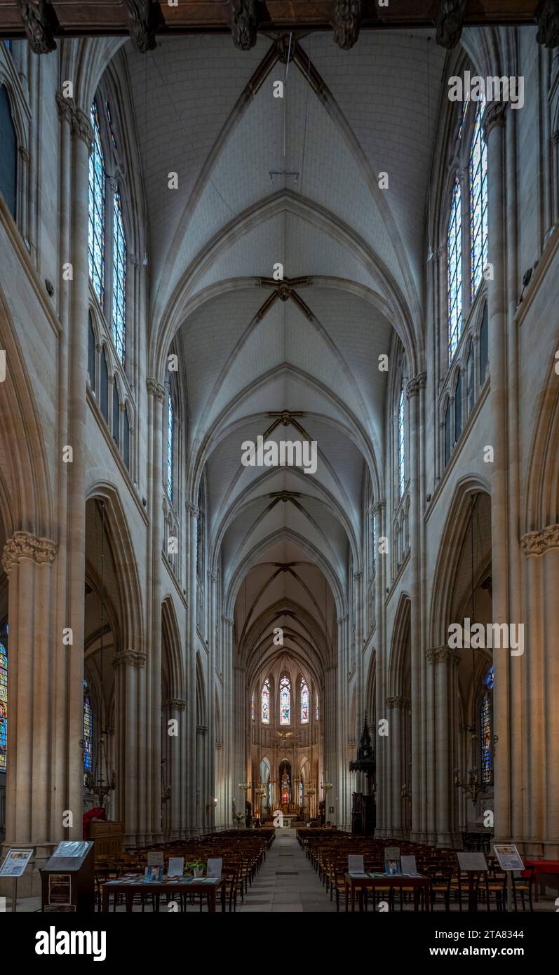 Paris, France - 11 18 2023: Saint Clotilde Basilica. View inside Sacre ...