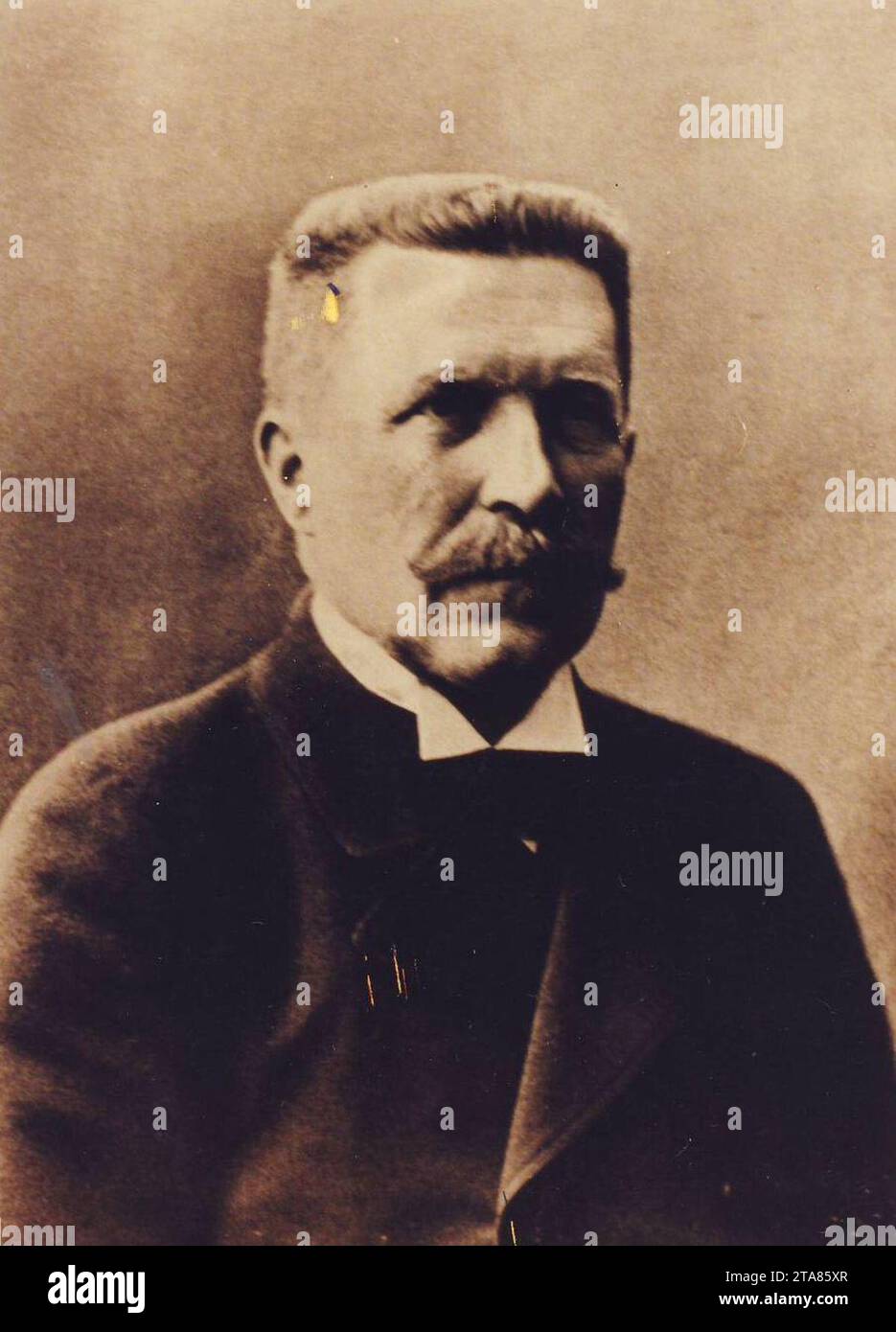 Von taube hi-res stock photography and images - Alamy