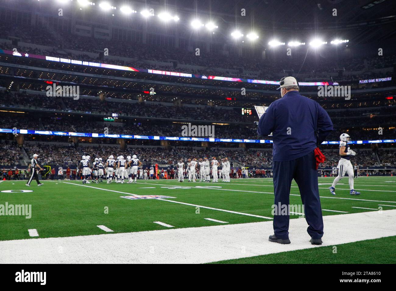 Dallas Cowboys head coach Mike McCarthy on the sideline during a ...