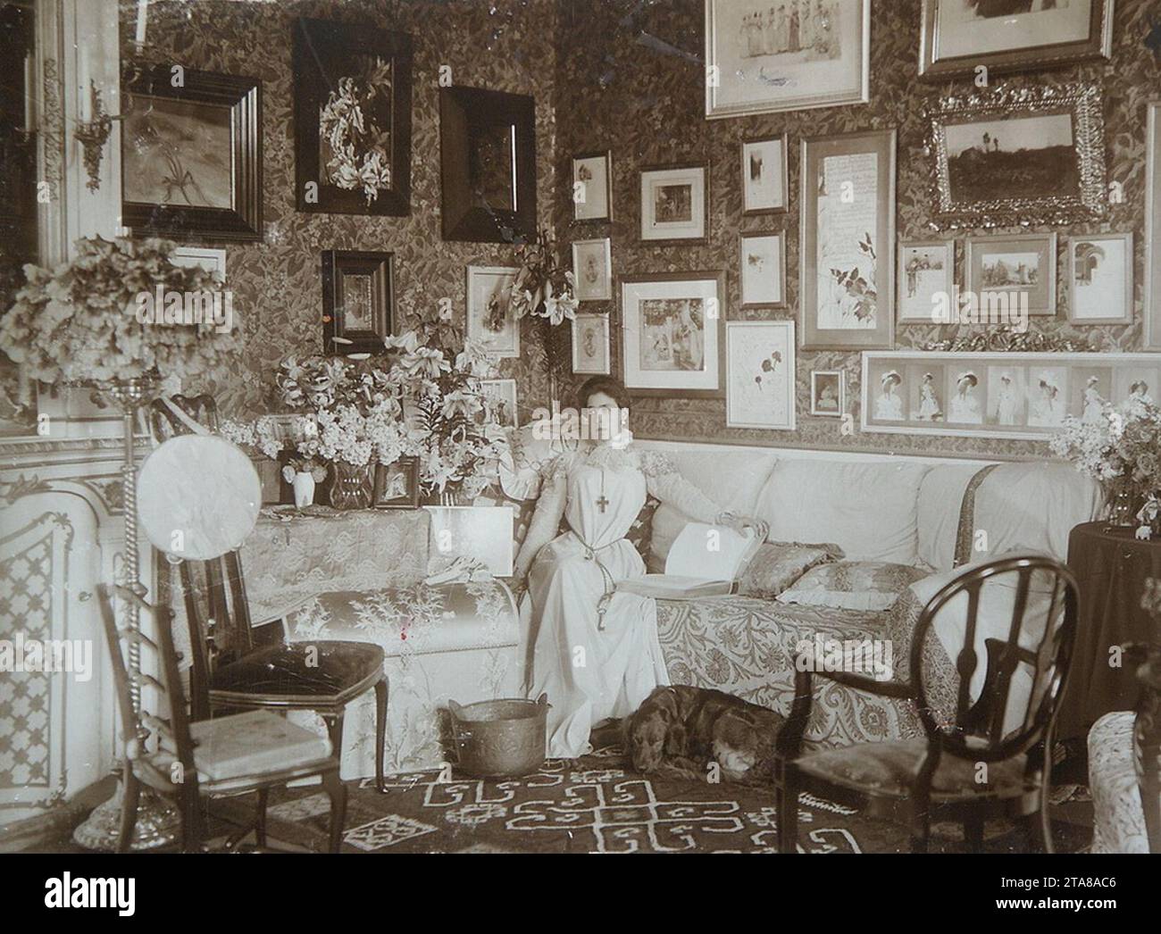 Victoria Melita of Saxe-Coburg-Gotha at Schloss Wolfsgarten Stock Photo ...