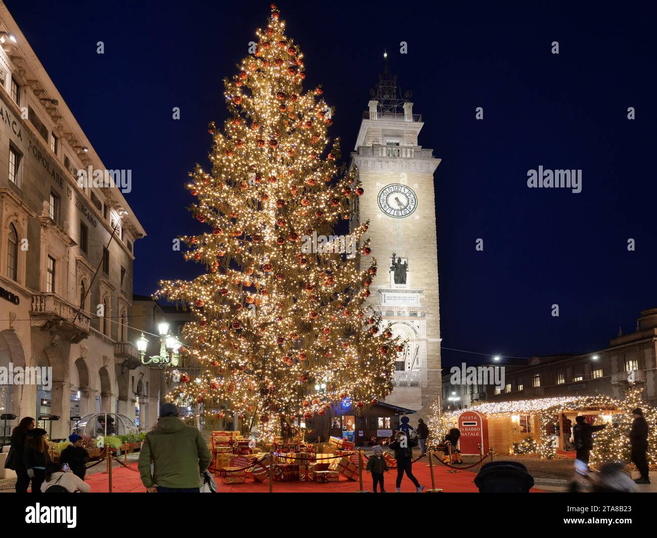Bergamo, . 29th Nov, 2023. The center of Bergamo lights up with ...