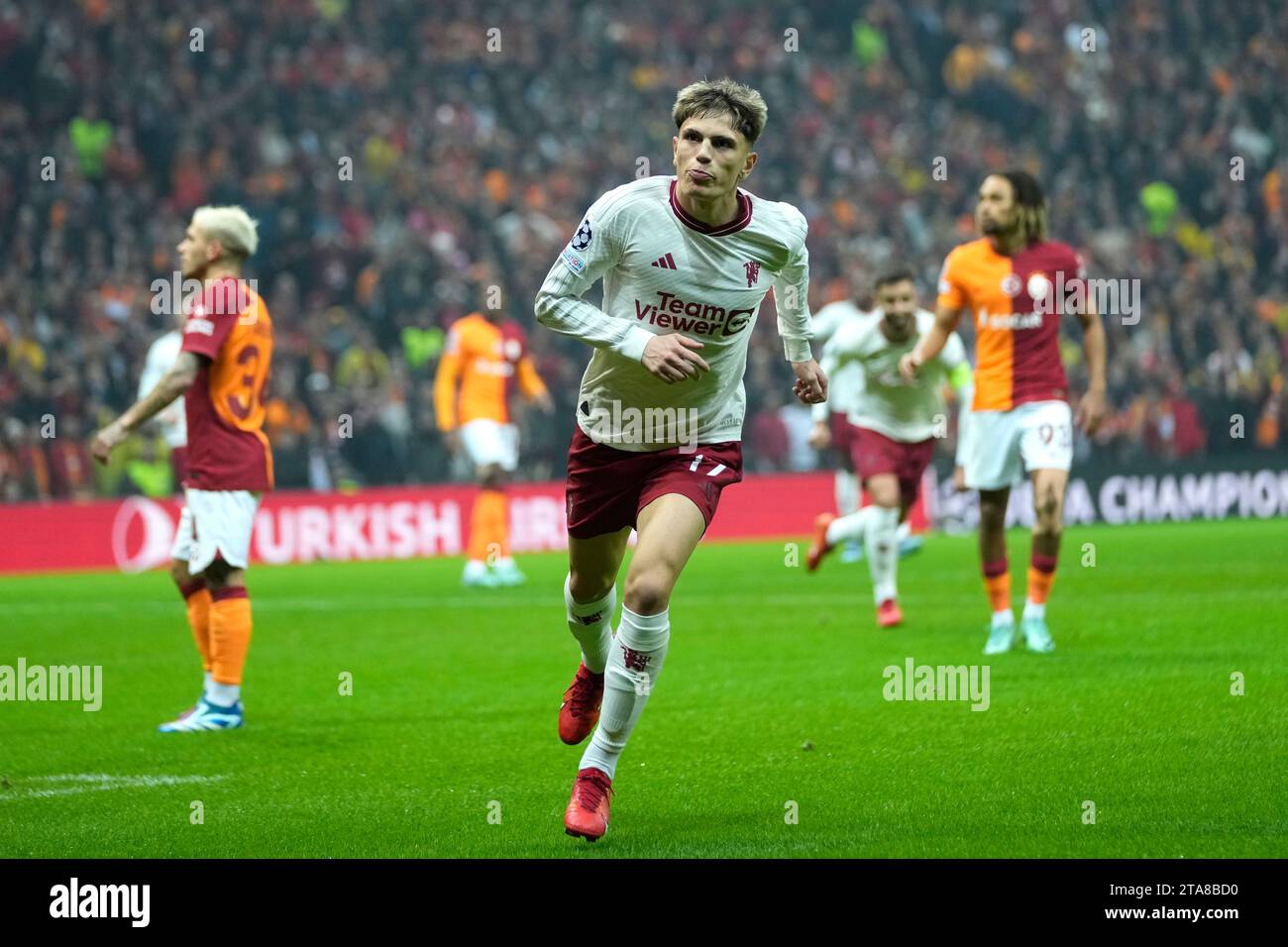 Manchester United's Alejandro Garnacho celebrates after scoring his ...