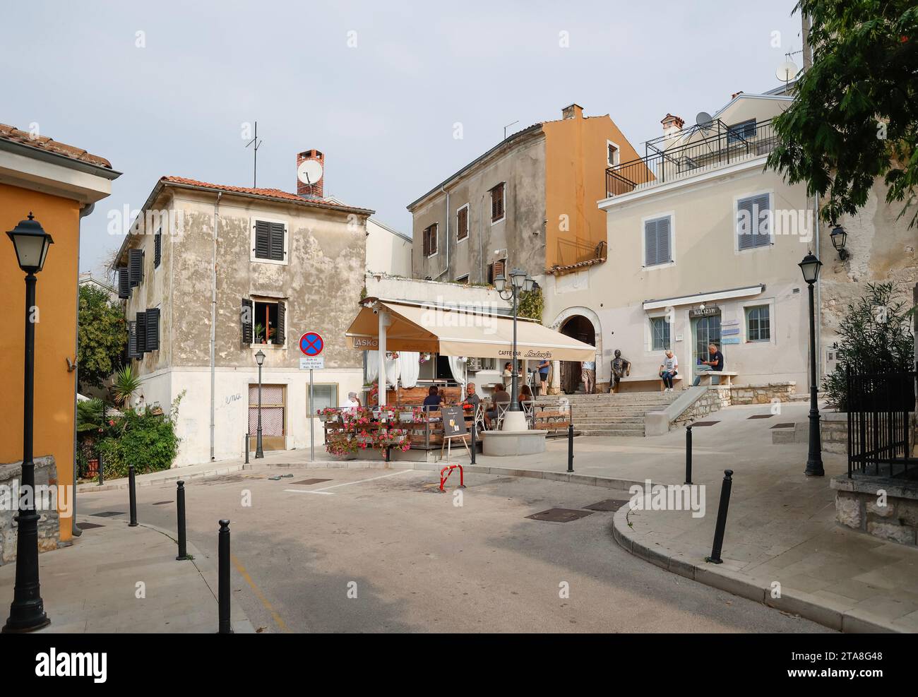 Caffe bar ladonja hi-res stock photography and images - Alamy