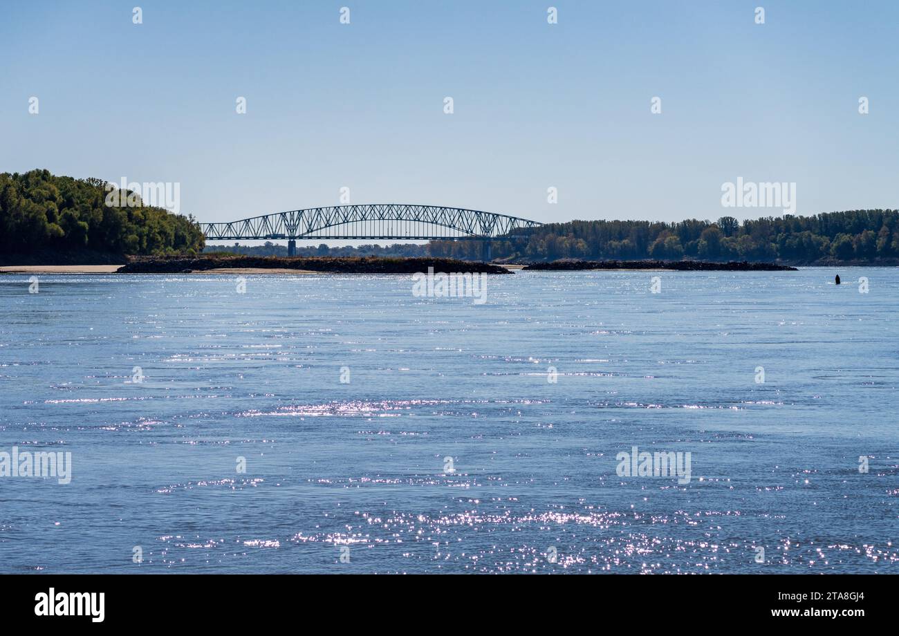 Low water levels in Mississippi River expose sand banks in front of ...