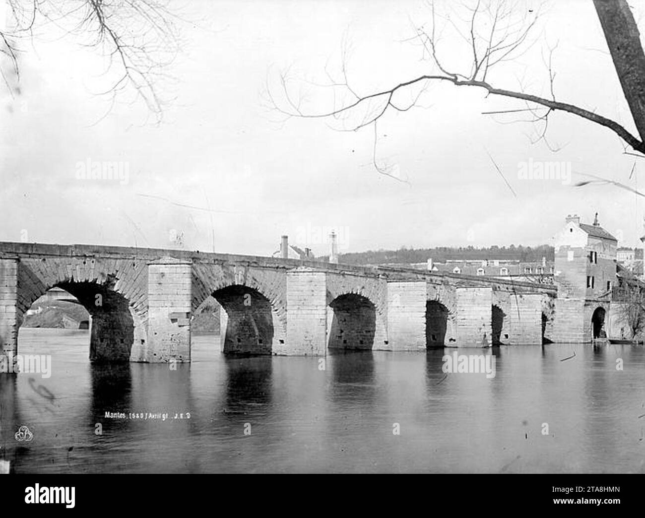 Vieux pont de Limay - Vue d'ensemble - Mantes-la-Jolie, Limay ...
