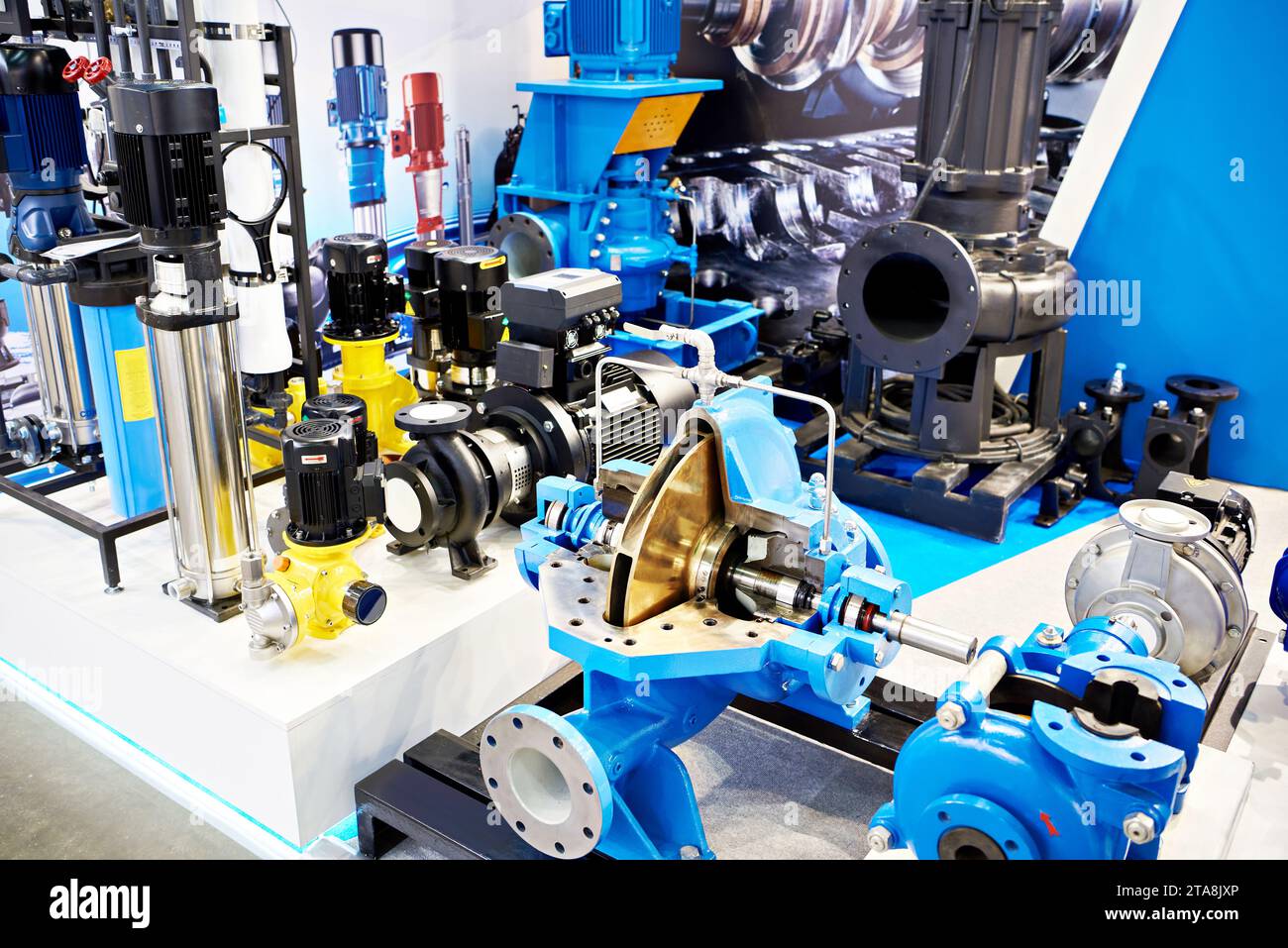 Pump plant valve hi-res stock photography and images - Alamy