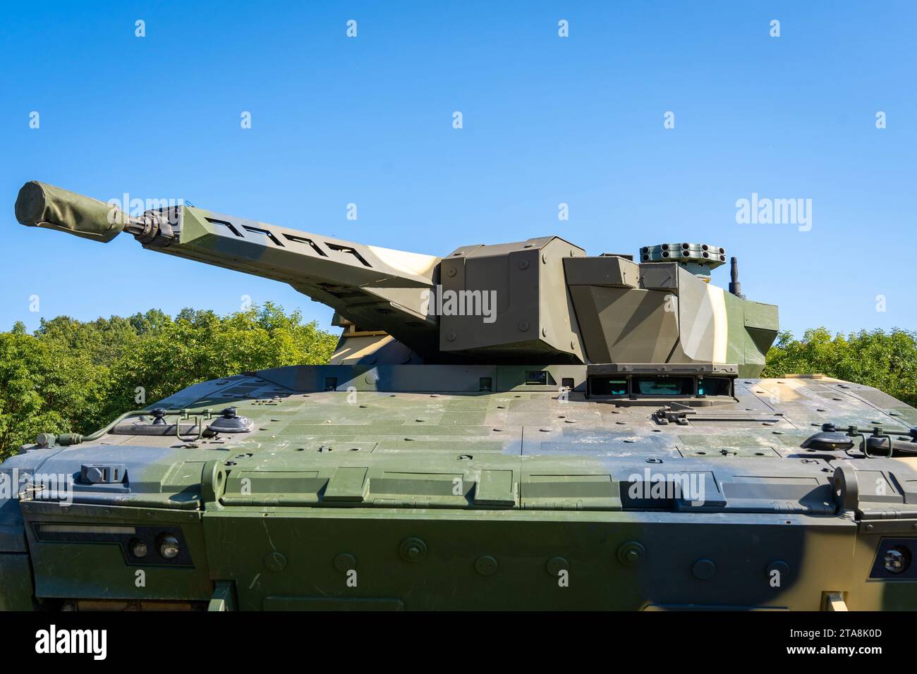 Hungarian Lynx infantry fighting vehicle (IFV) with 30mm machine gun ...