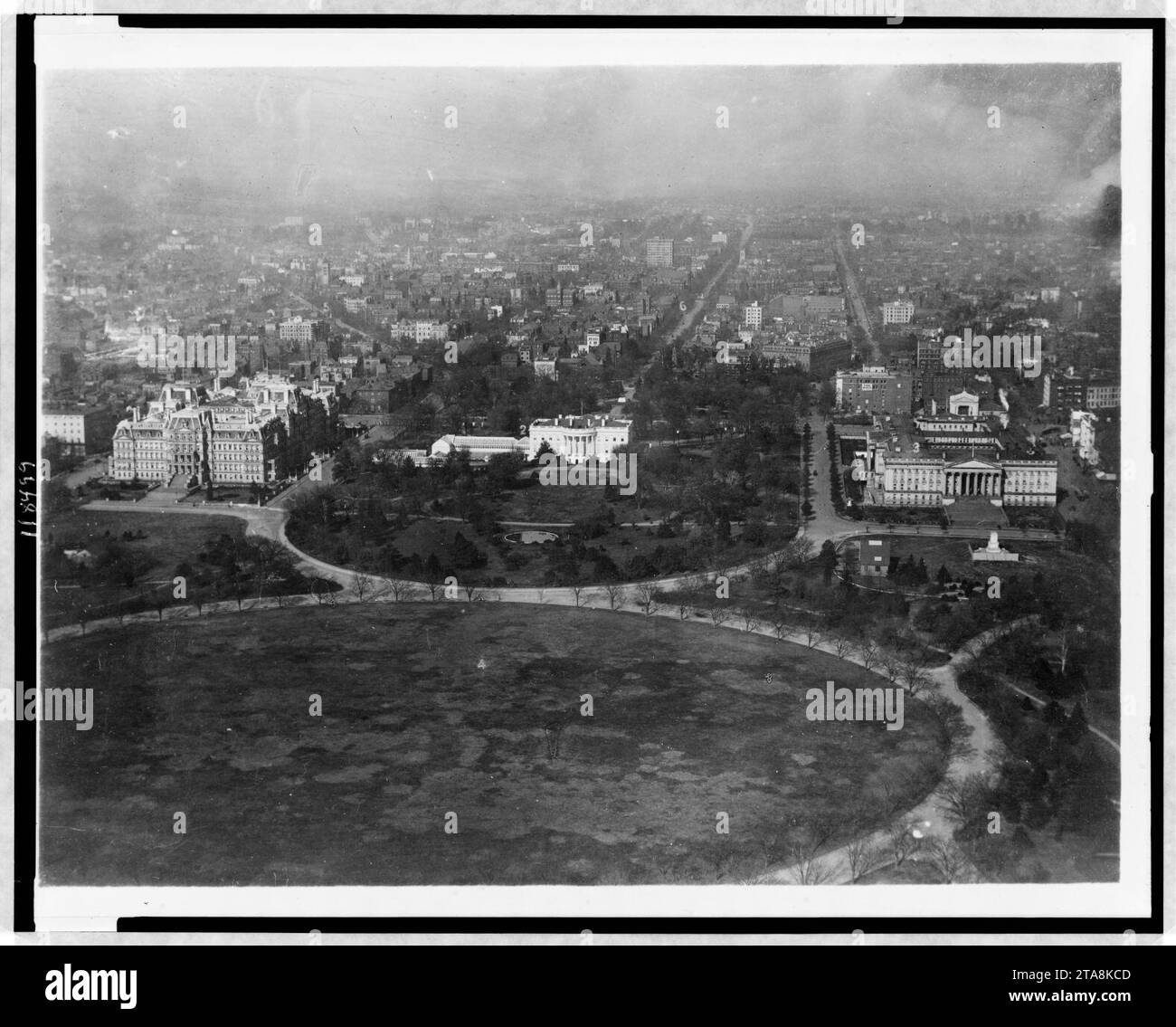 View from top washington monument hi-res stock photography and images ...