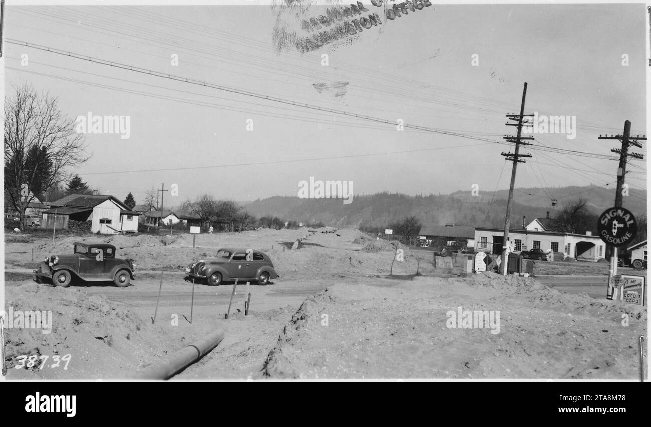View looking north from Station 871 showing hydraulic fill material in ...