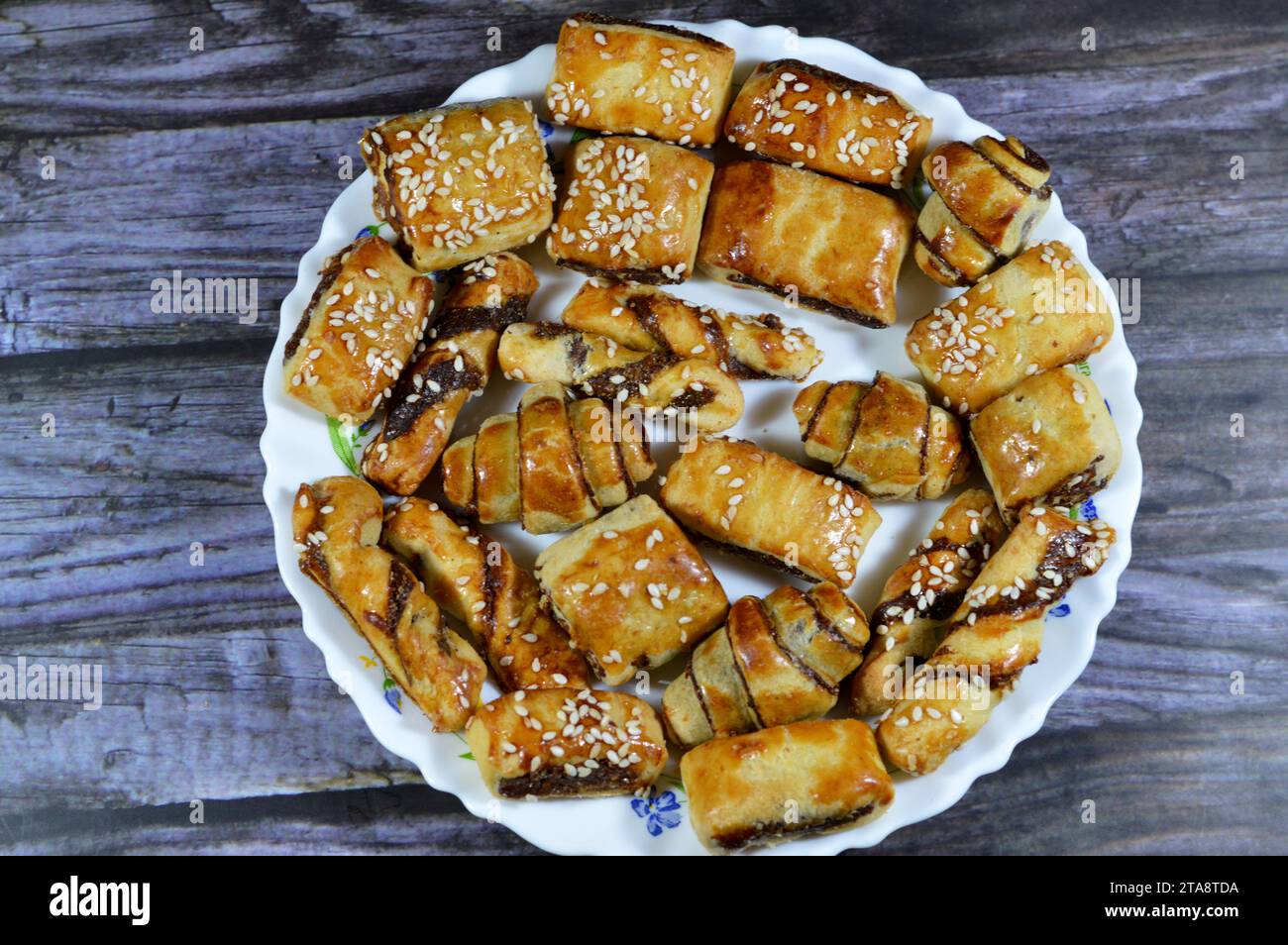 Middle eastern date filled cookies hi-res stock photography and images ...