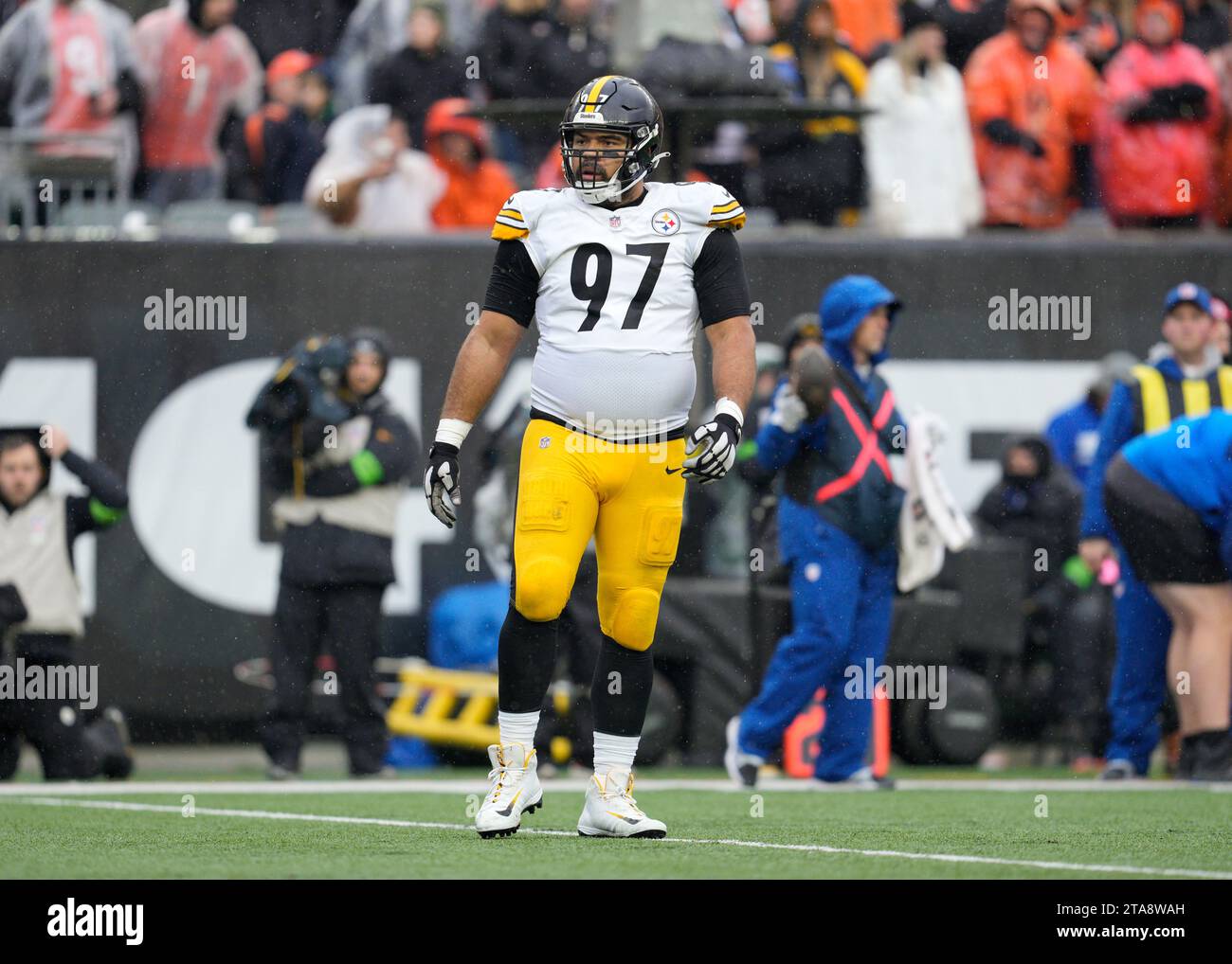 Pittsburgh Steelers defensive tackle Cameron Heyward (97) plays during ...