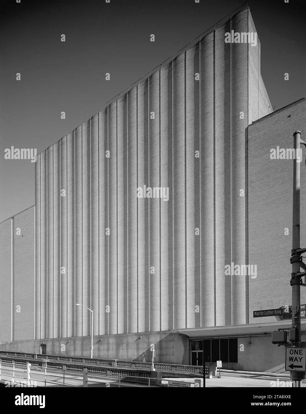 View of south side of 1946-1948 store for homes and 1958 service ...