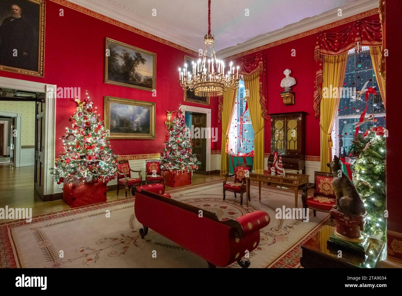 Red room white house dc hi-res stock photography and images - Alamy