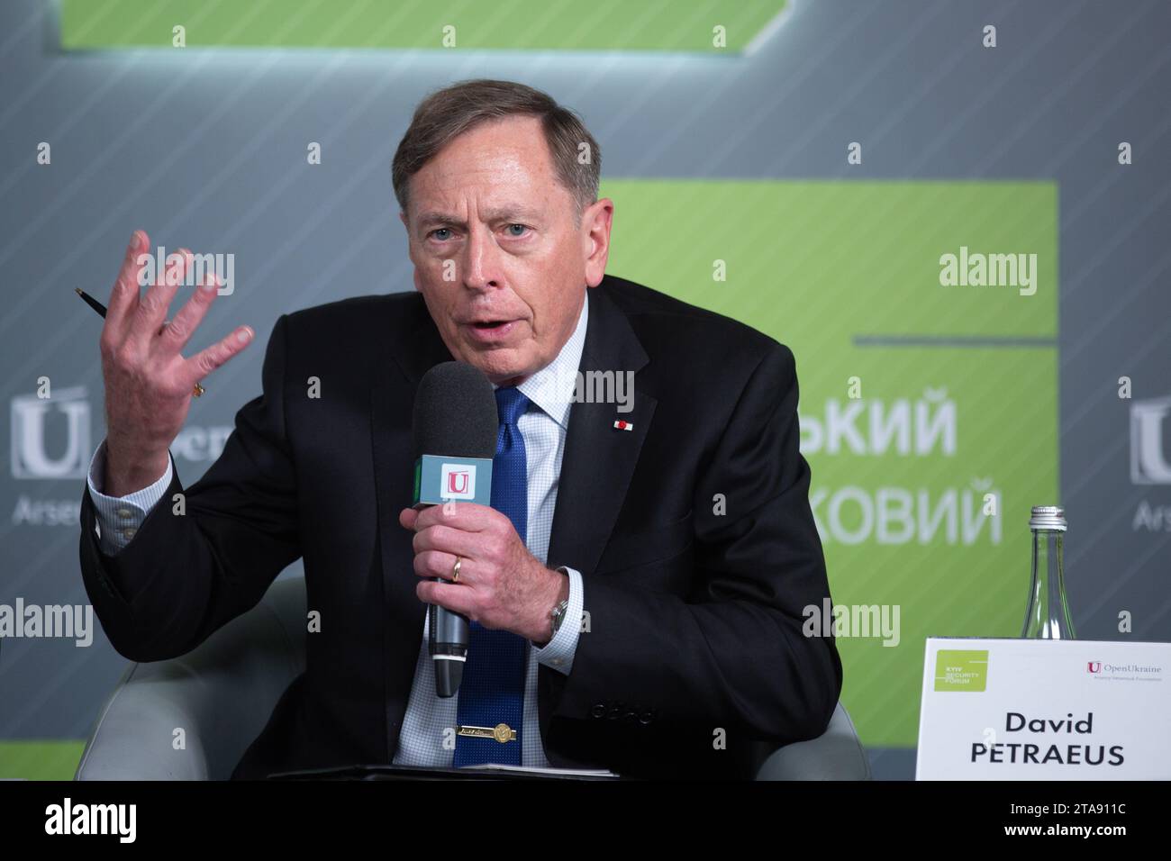 Former CIA Director and retired US General David H. Petraeus speaks at ...