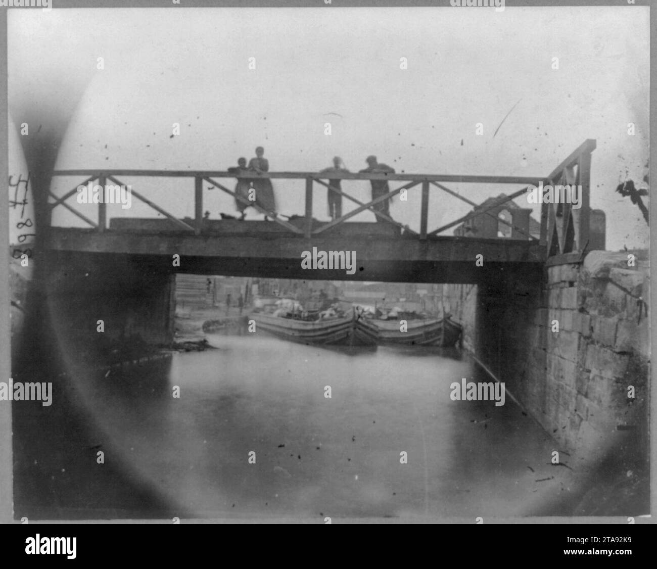 Historic foot bridge Black and White Stock Photos & Images - Alamy