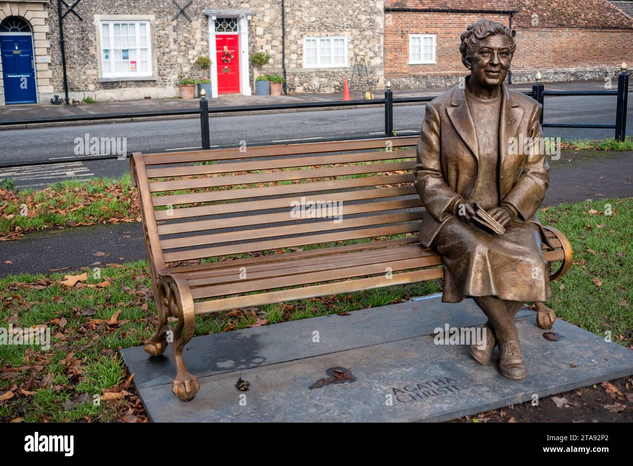 Agatha Christie Statue bench, Kinecroft, Wallingford, November 2023 ...