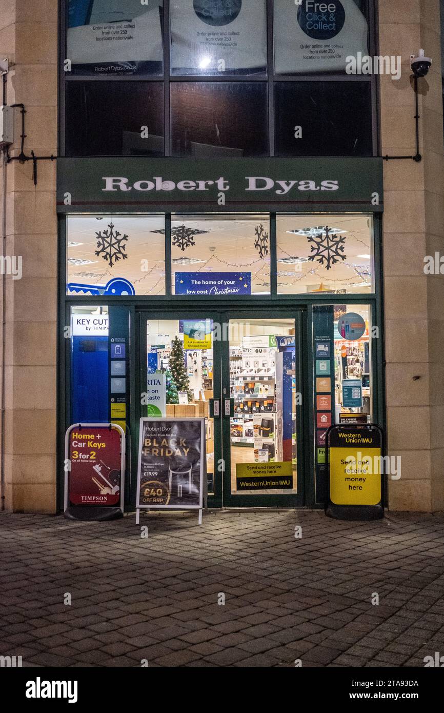 Robert Dyas, Didcot Stock Photo - Alamy