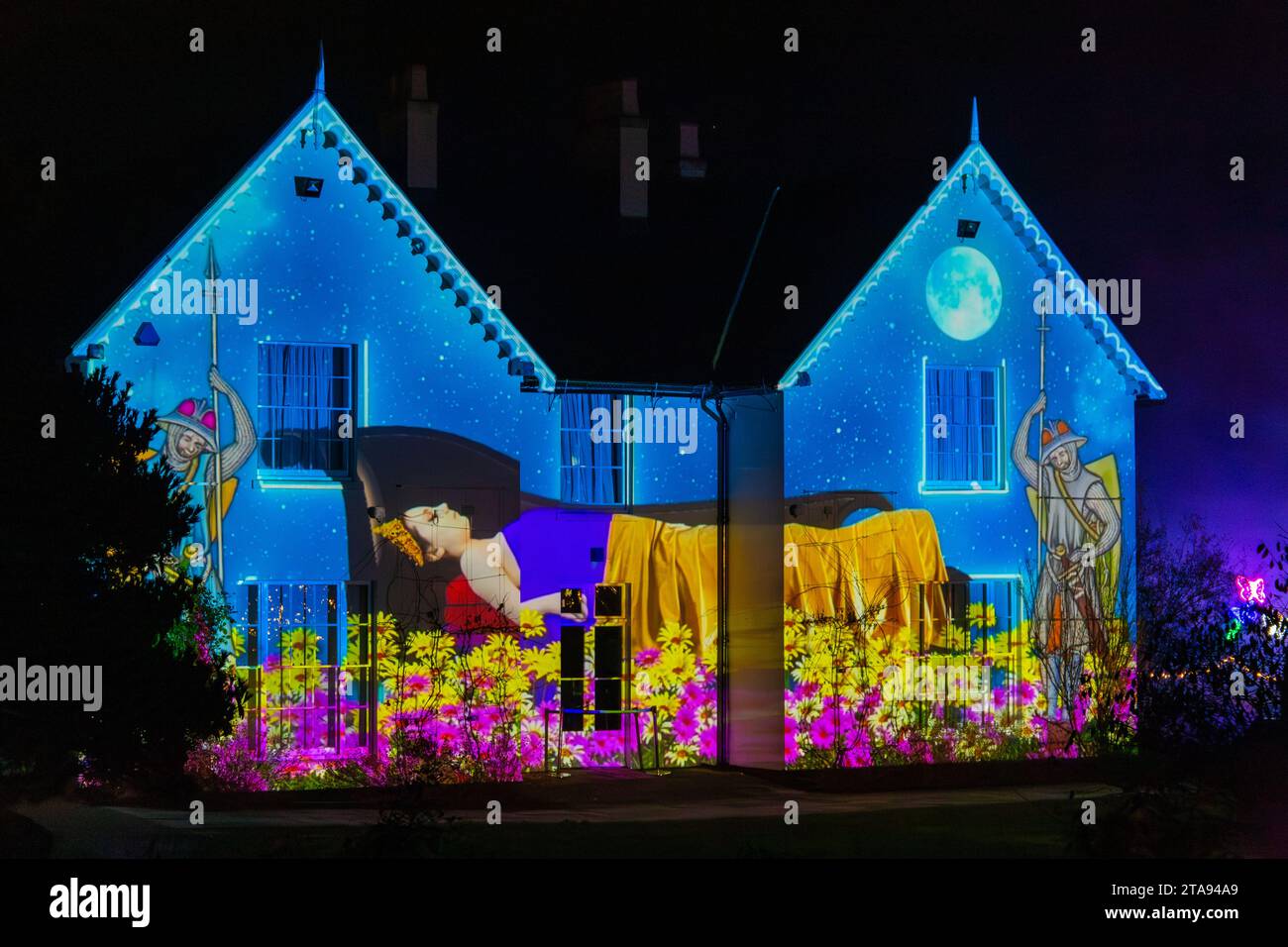 Romsey, Hampshire UK. 29th November 2023. Preview evening of Light Up ...