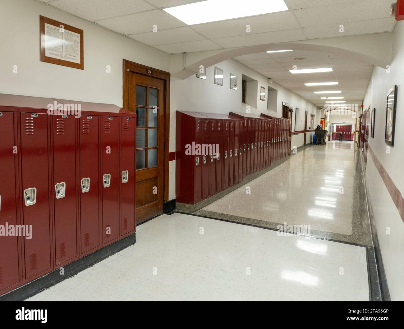 Student locker hi-res stock photography and images - Alamy