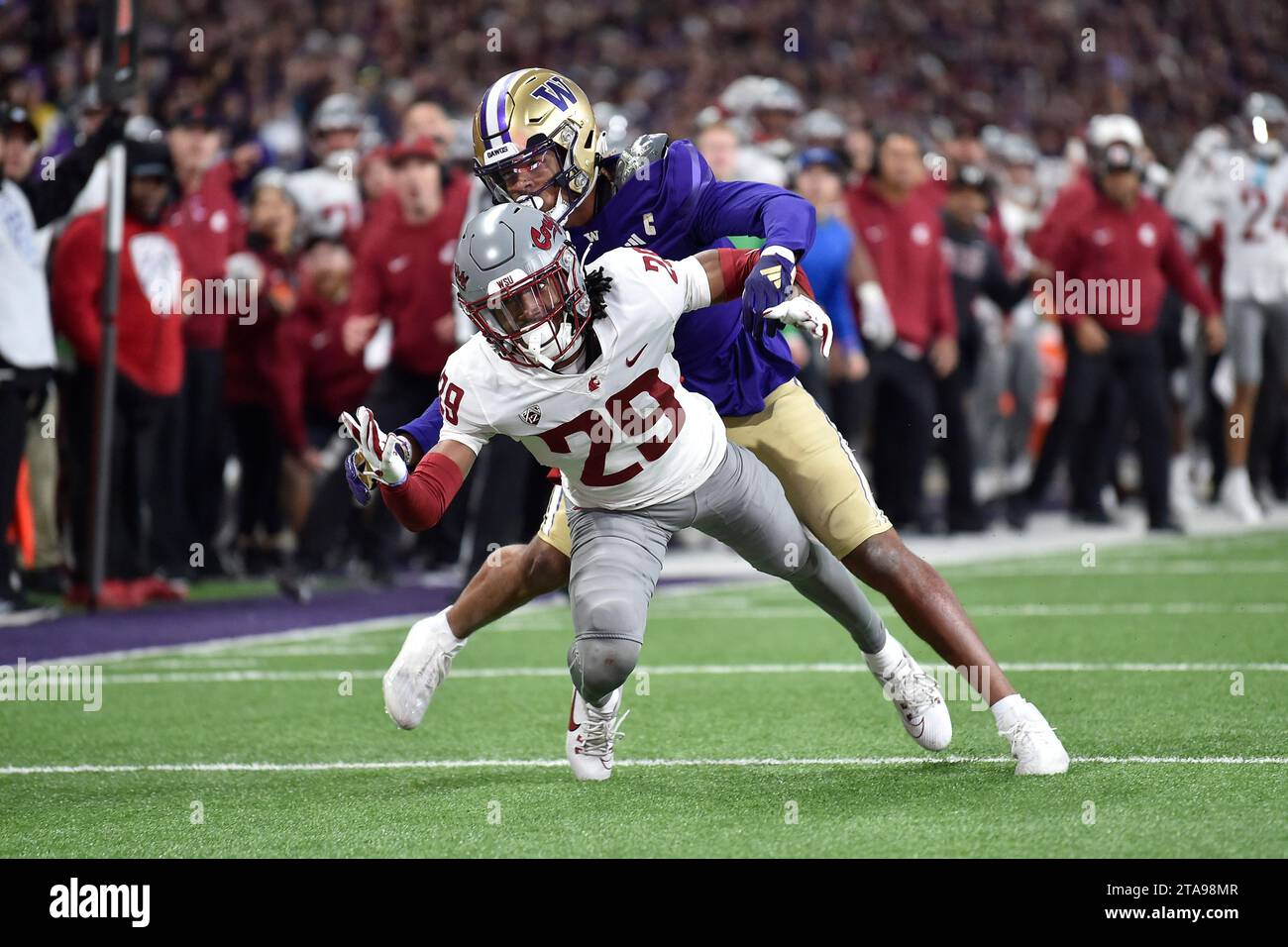 Seattle, WA, USA. 25th Nov, 2023. Washington State Cougars defensive ...