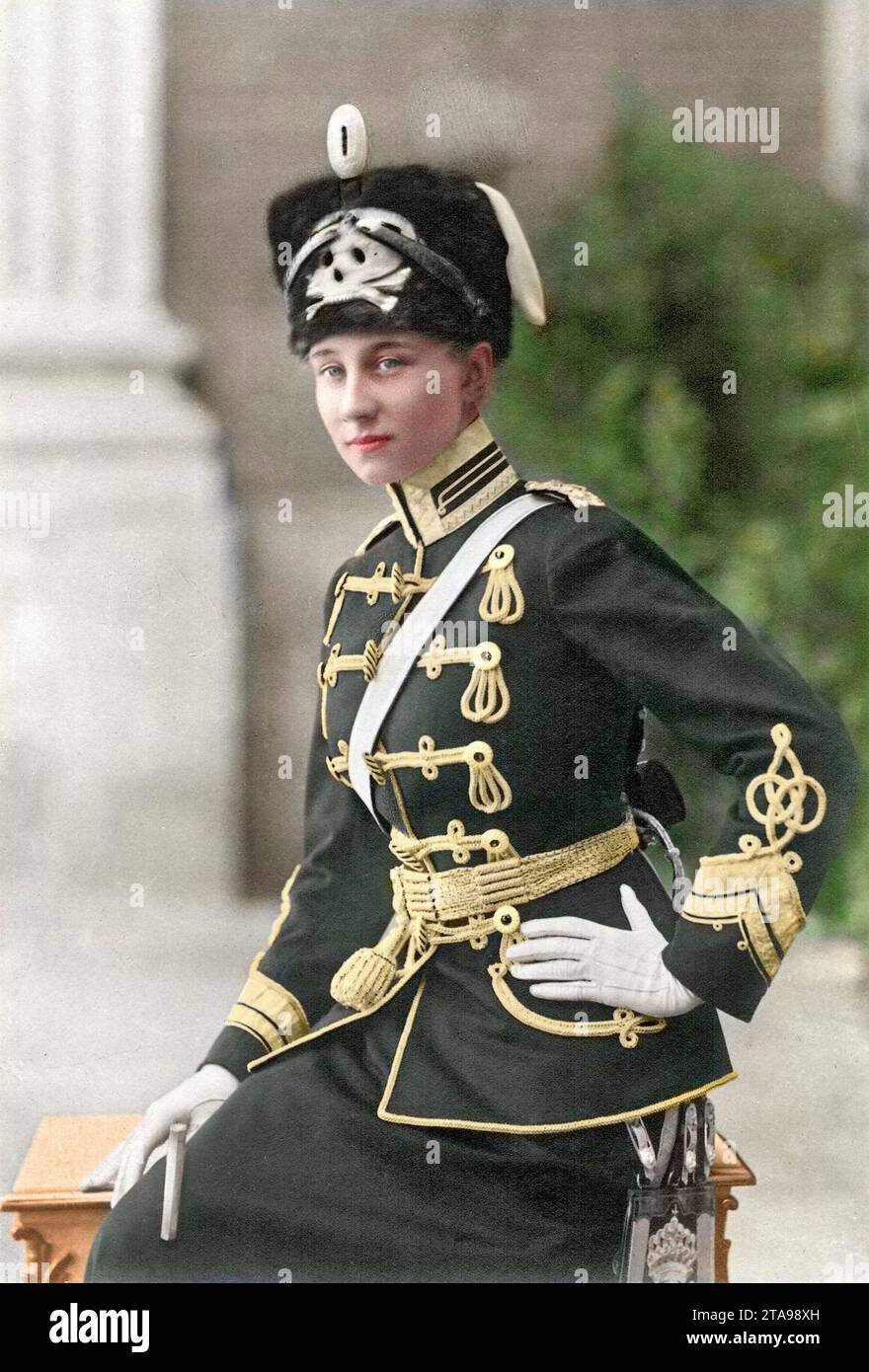 Viktoria Luise von Preußen in Totenkopfhusaren-Uniform - color Stock ...
