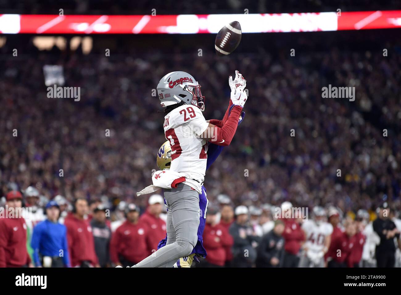 Seattle, WA, USA. 25th Nov, 2023. Washington State Cougars defensive ...